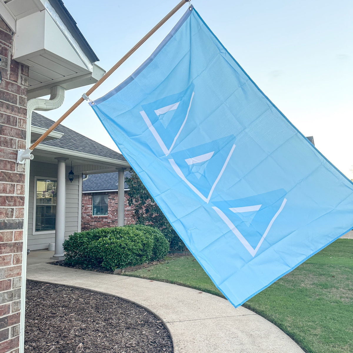 Delta Delta Delta Flag – Rush Greek Gifts